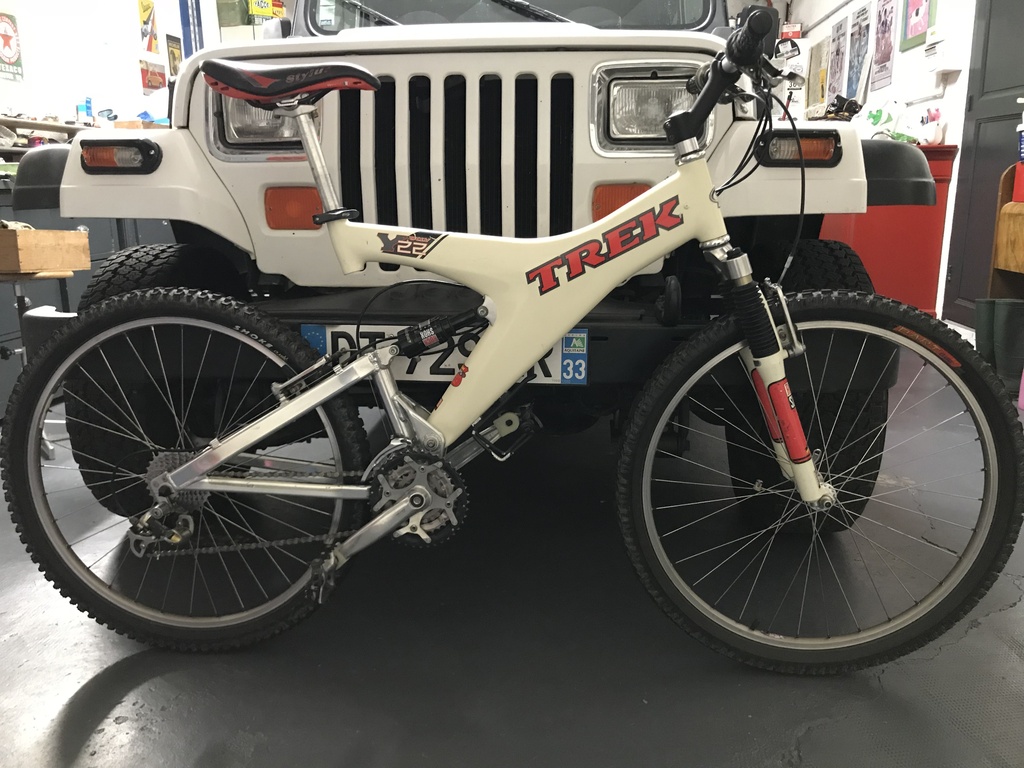 TREK Y 22