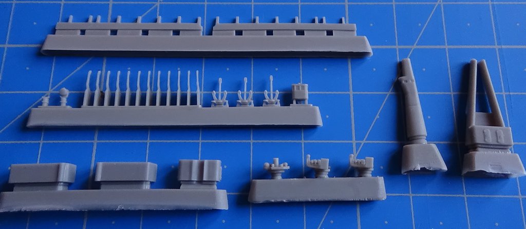 [Revue] Brise-glace nucléaire soviétique Lenin (1959) Combrig 1/700e