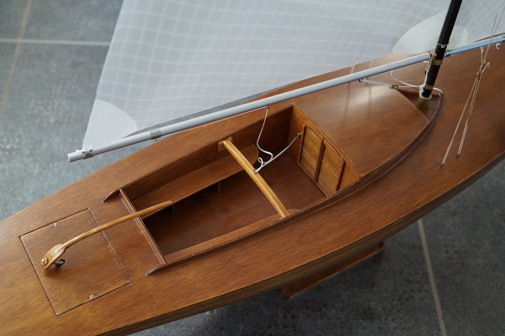 Dragon 1/12 Kit Billing Boats