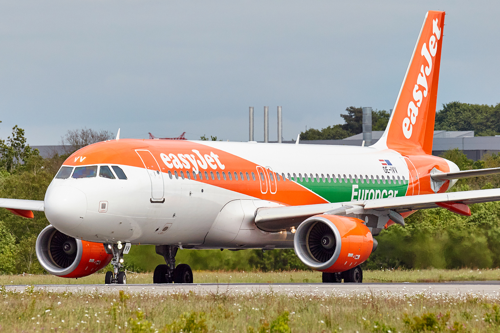 [12/04/2019] Airbus A320 (OE-IVV) EasyJet Europe "Europcar" livery