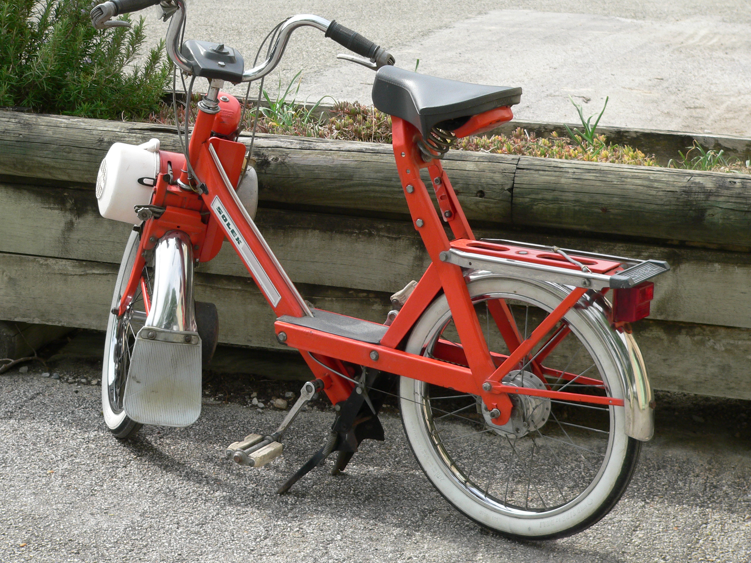 Un nouveau pensionnaire ! Solex 5000 de 1976