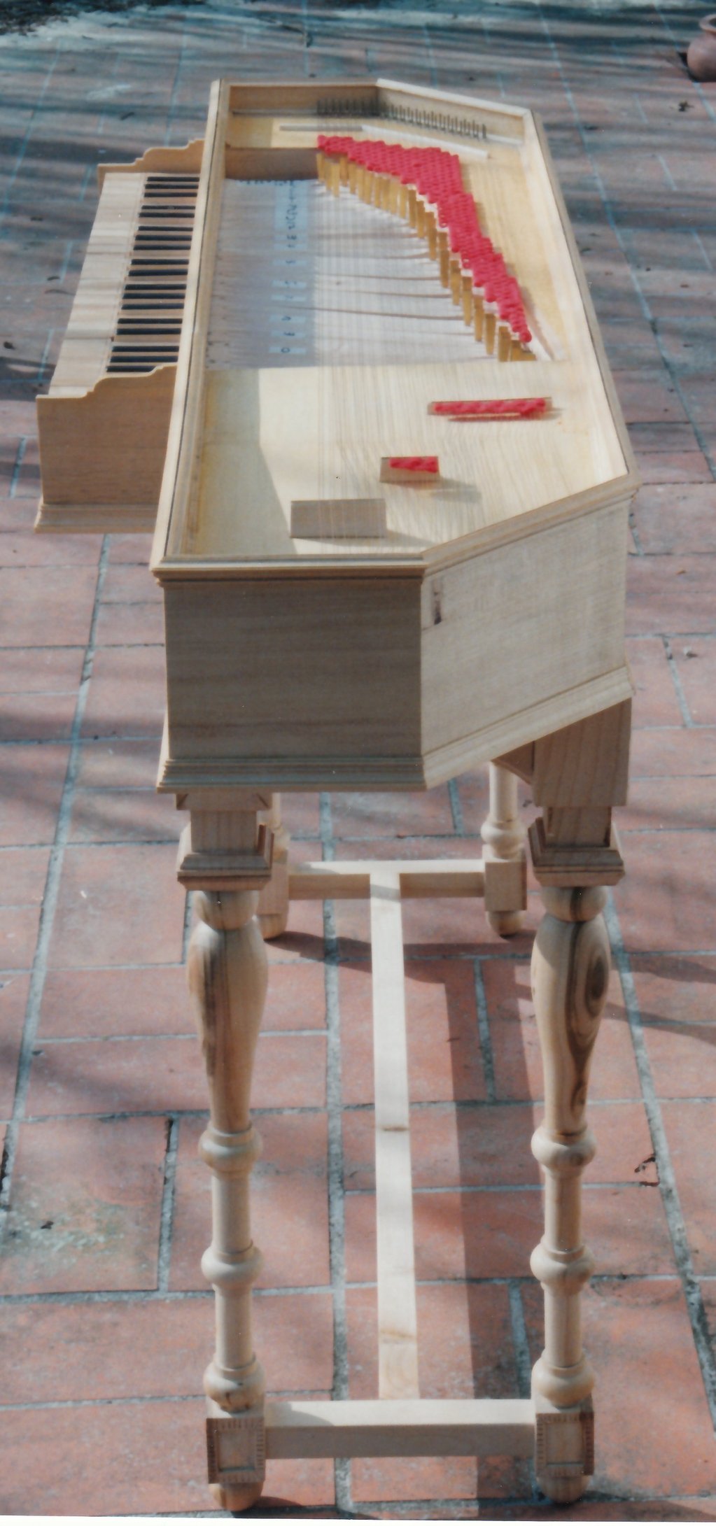 Fabrication d'instruments de musique anciens