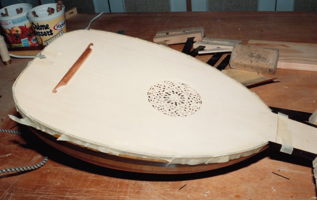 Fabrication d'instruments de musique anciens