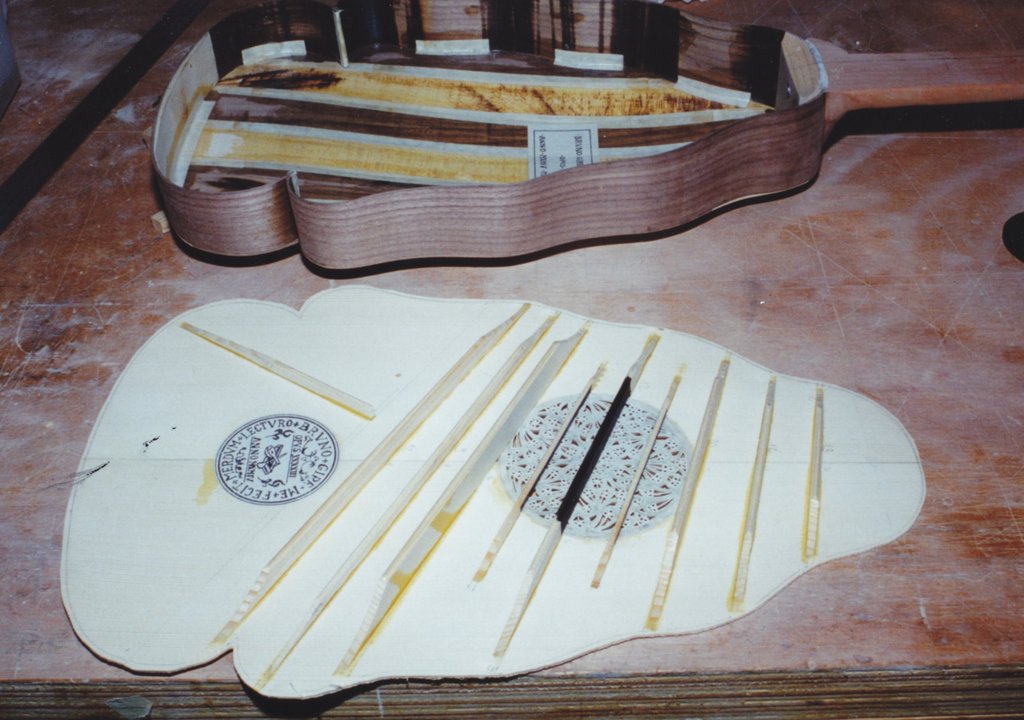 Fabrication d'instruments de musique anciens - Page 2