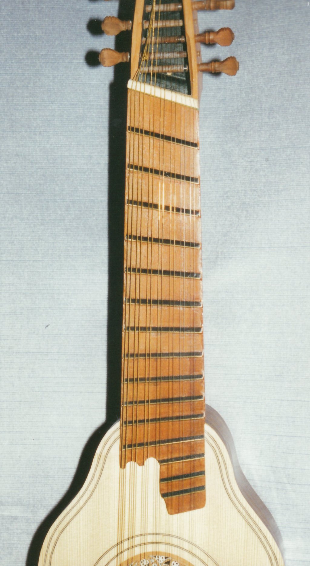 Fabrication d'instruments de musique anciens - Page 2