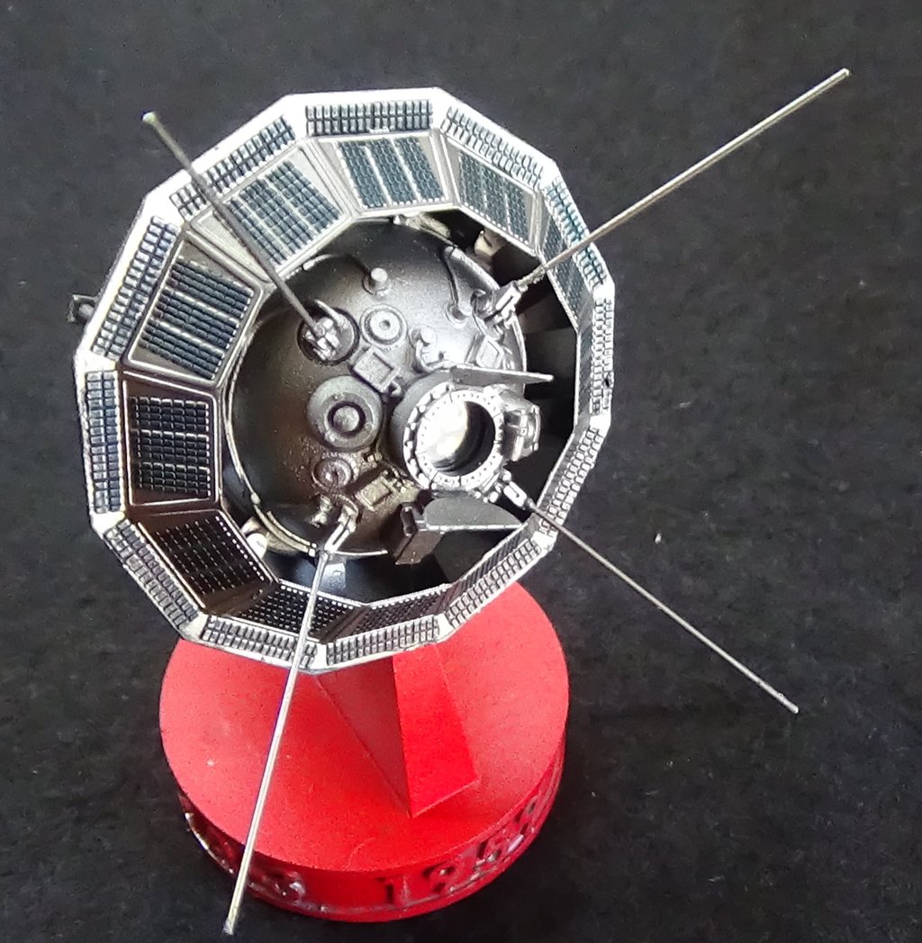 1/35 Early Soviet space probes resin kits (Red Iron Models) - Ready for ...