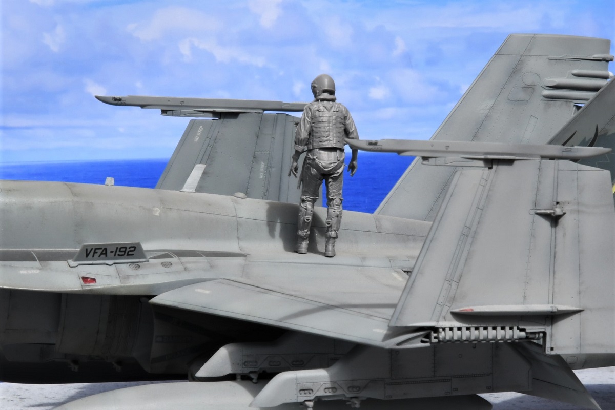 Reedoak US Navy modern fighter pilot, standing - Vendors Board - Large ...