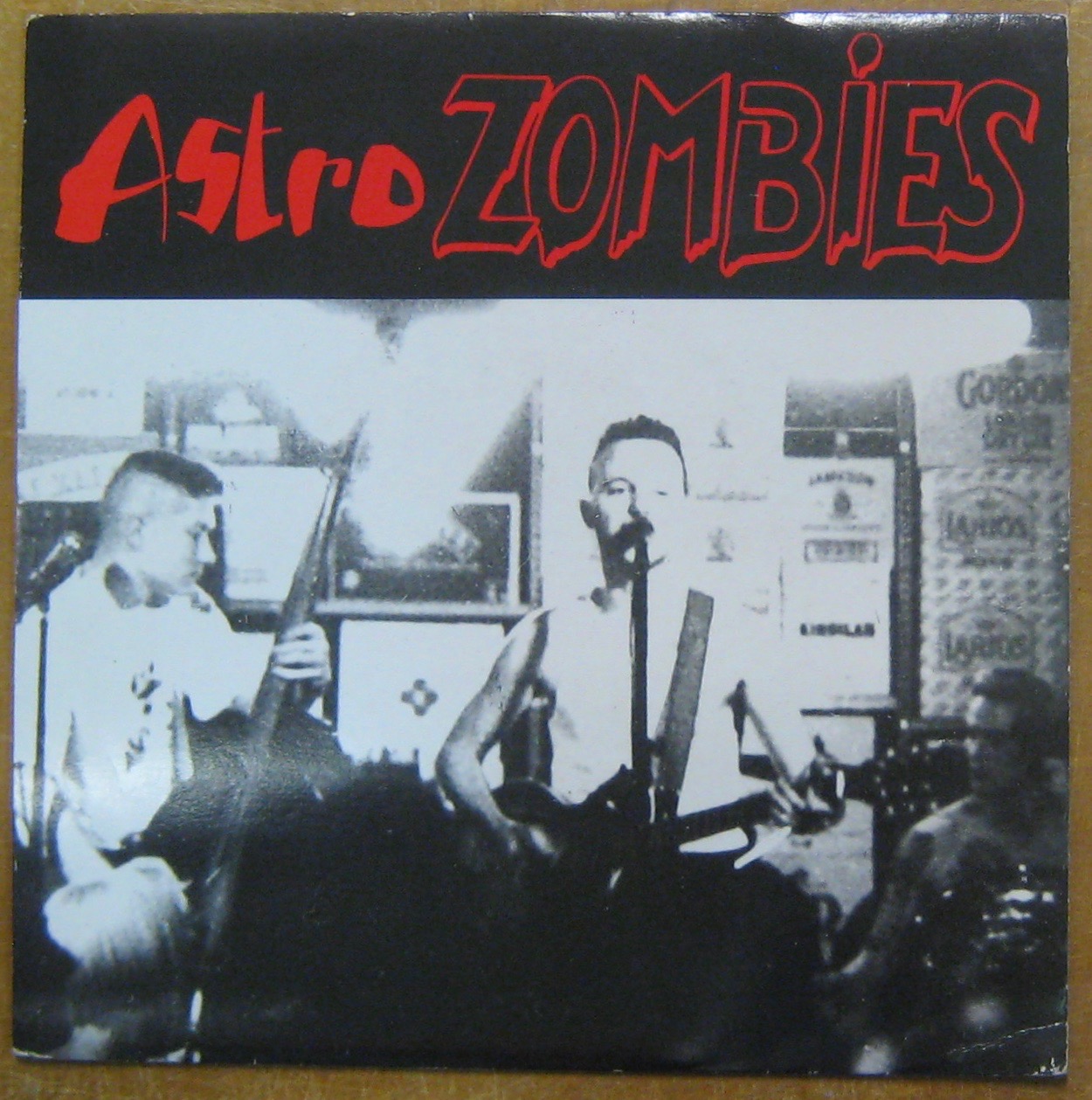 Vinyle Astro Zombies, 18 disques vinyl et CD sur CDandLP