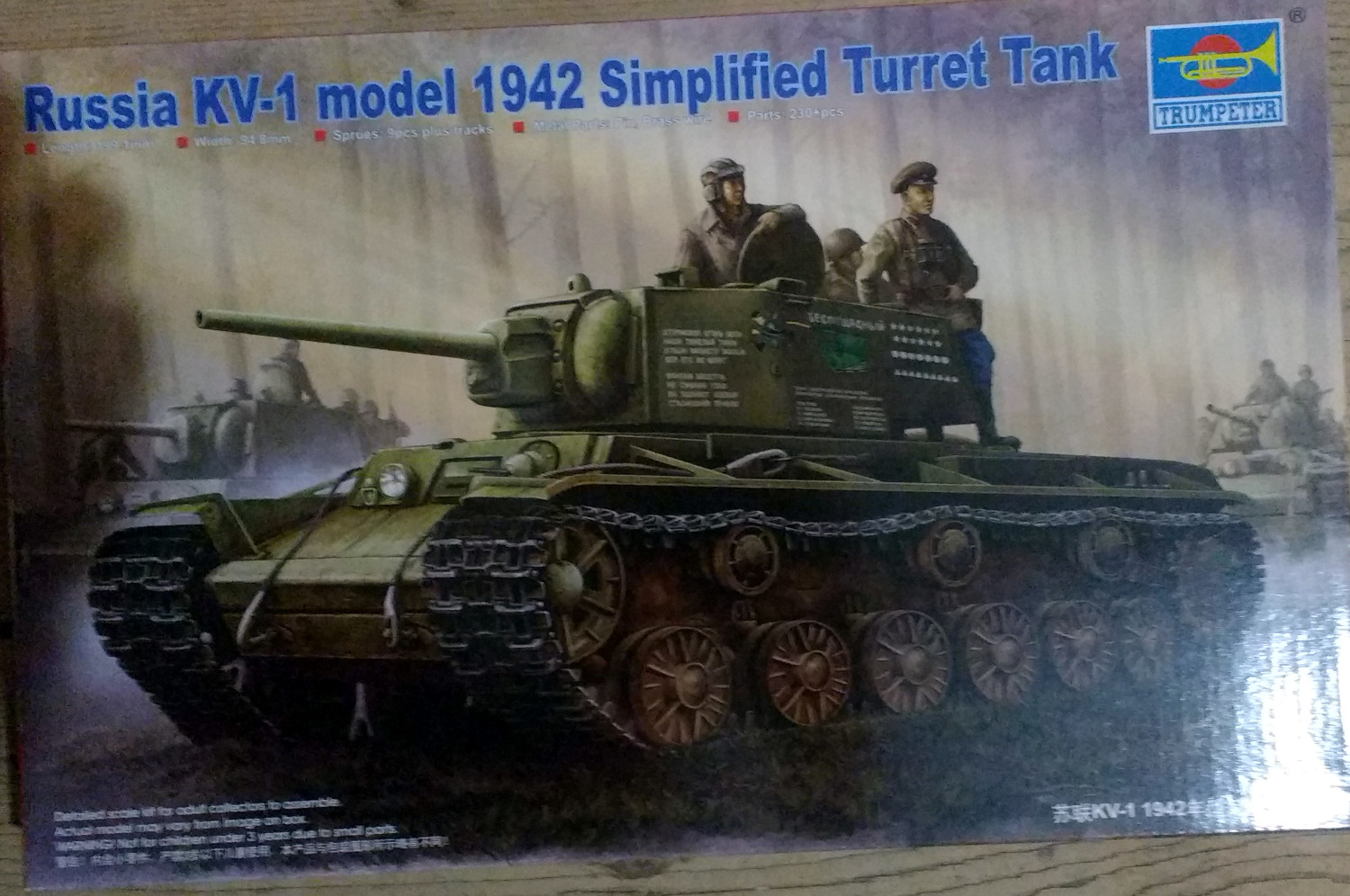 KV1 modèle 1942 (Trumpeter 1/35)