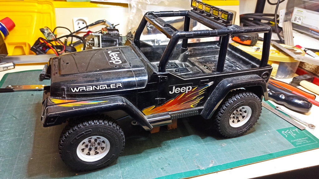 Jeep TJ Topless - Lapis Blue | Scale Builder's Guild