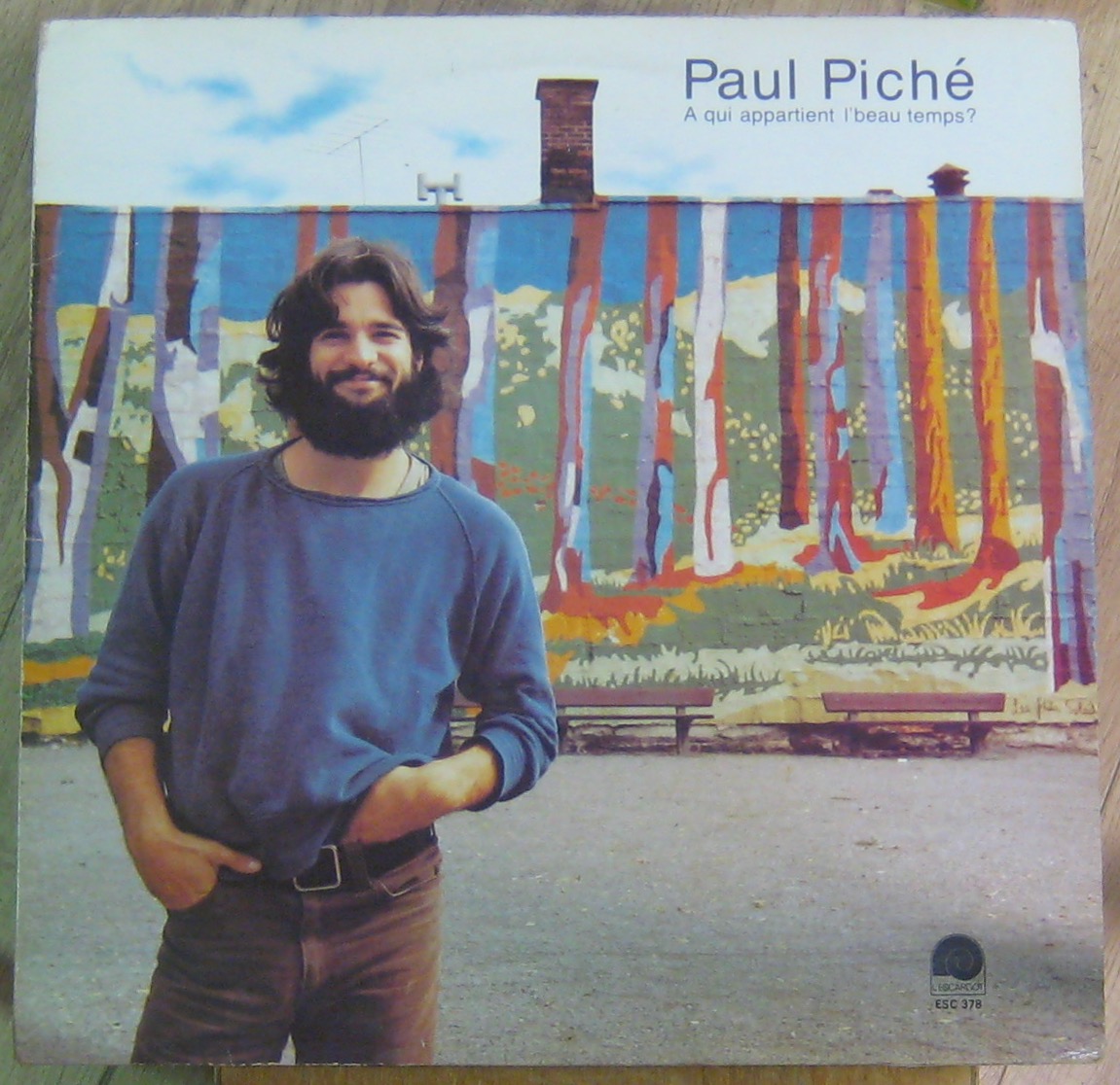 Album A qui appartient l beau temps de Paul Piche sur CDandLP