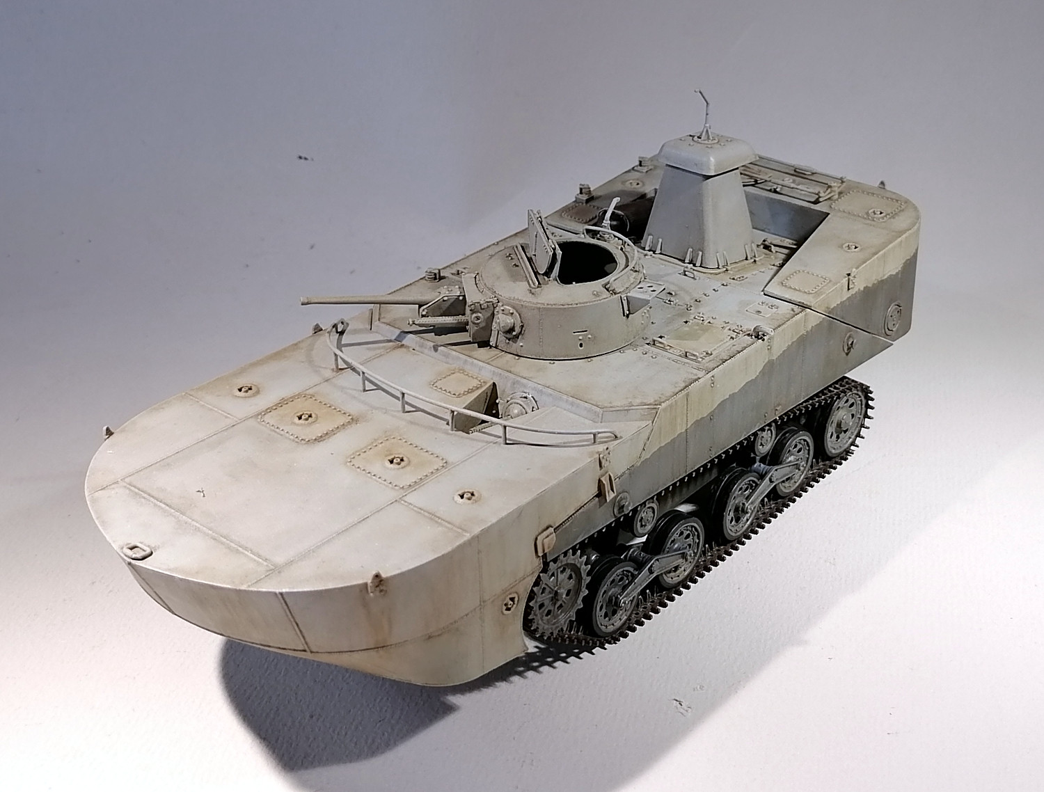 Le char amphibie japonais KA-MI, Dragon 1/35 - Page 2