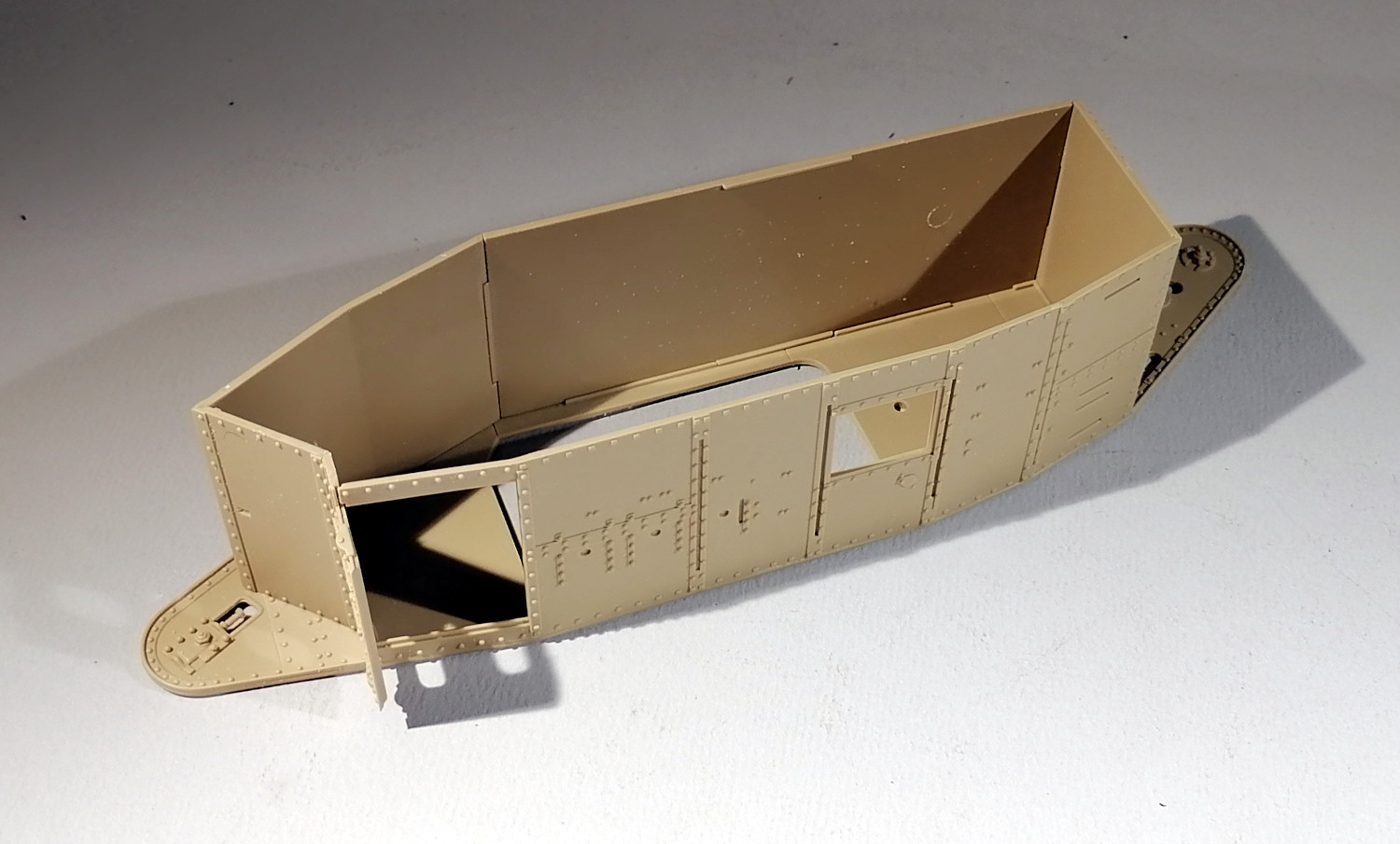 Encore un MarkIV de Takom au 1/35! Takom ref 2076