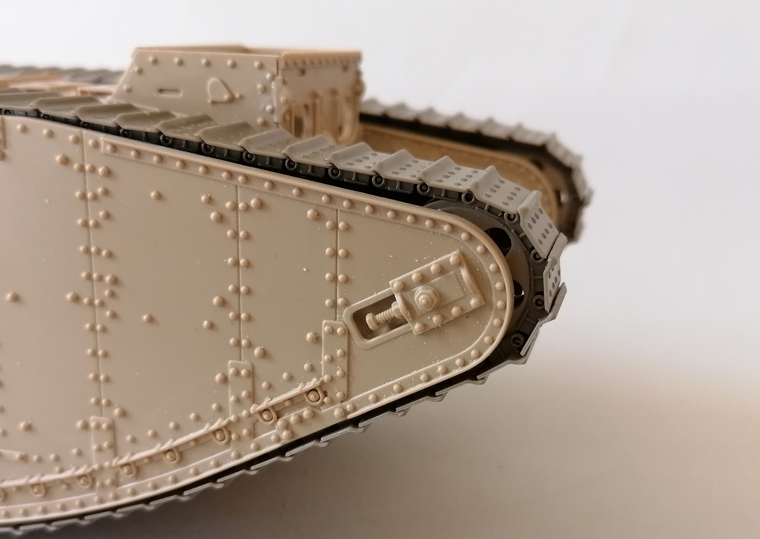 Encore un MarkIV de Takom au 1/35! Takom ref 2076