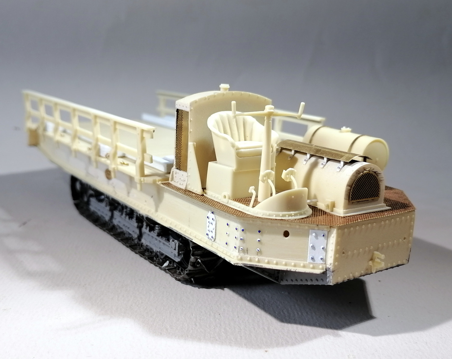 [U-MODELS] Tracteur porteur RENAULT FB Réf UM482