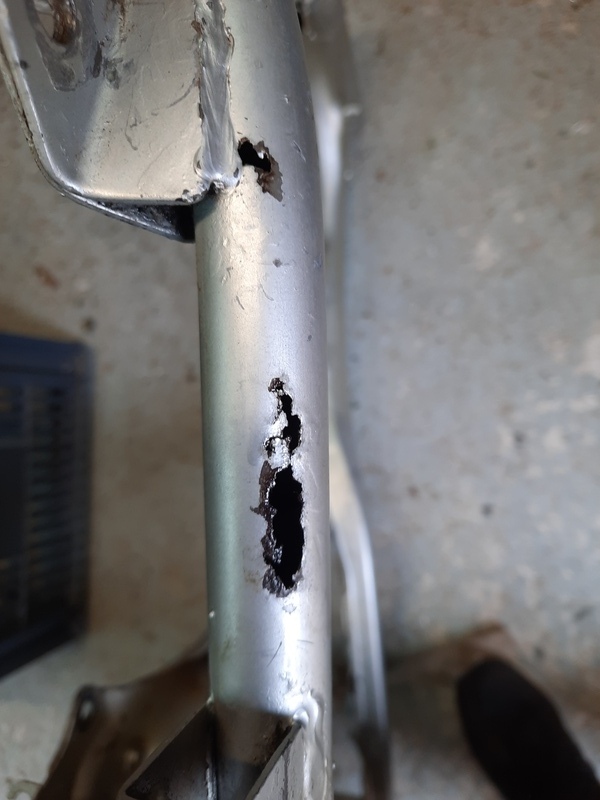 [TROUVE] Cadre CB 250/350 - Motos HONDA 70' CB et Four