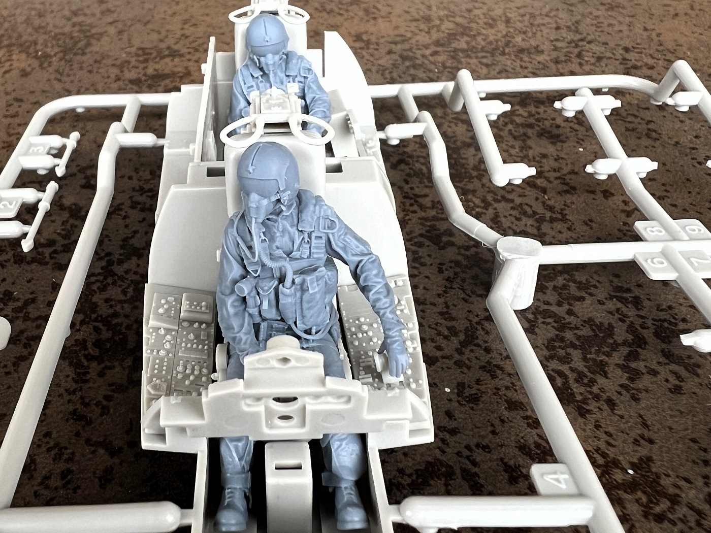 F-4J pilot & RIO in 1/32 scale by Reedoak - Vendors Board - Large Scale ...