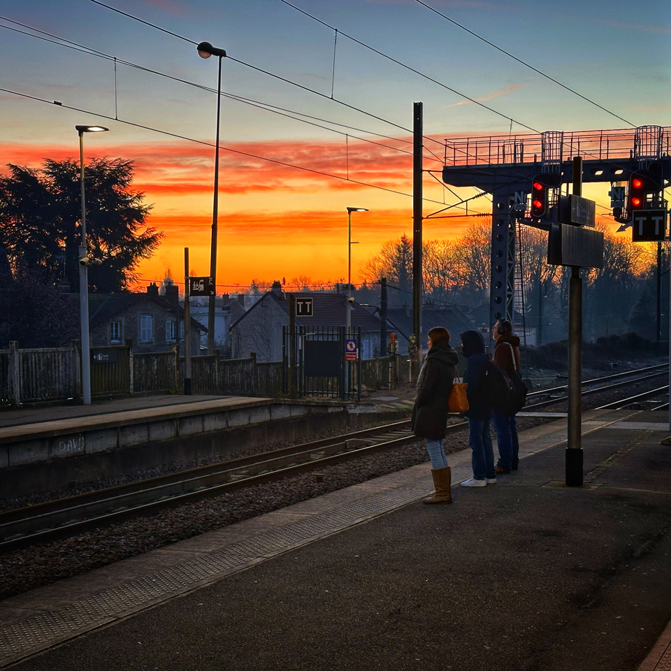 En attendant le train