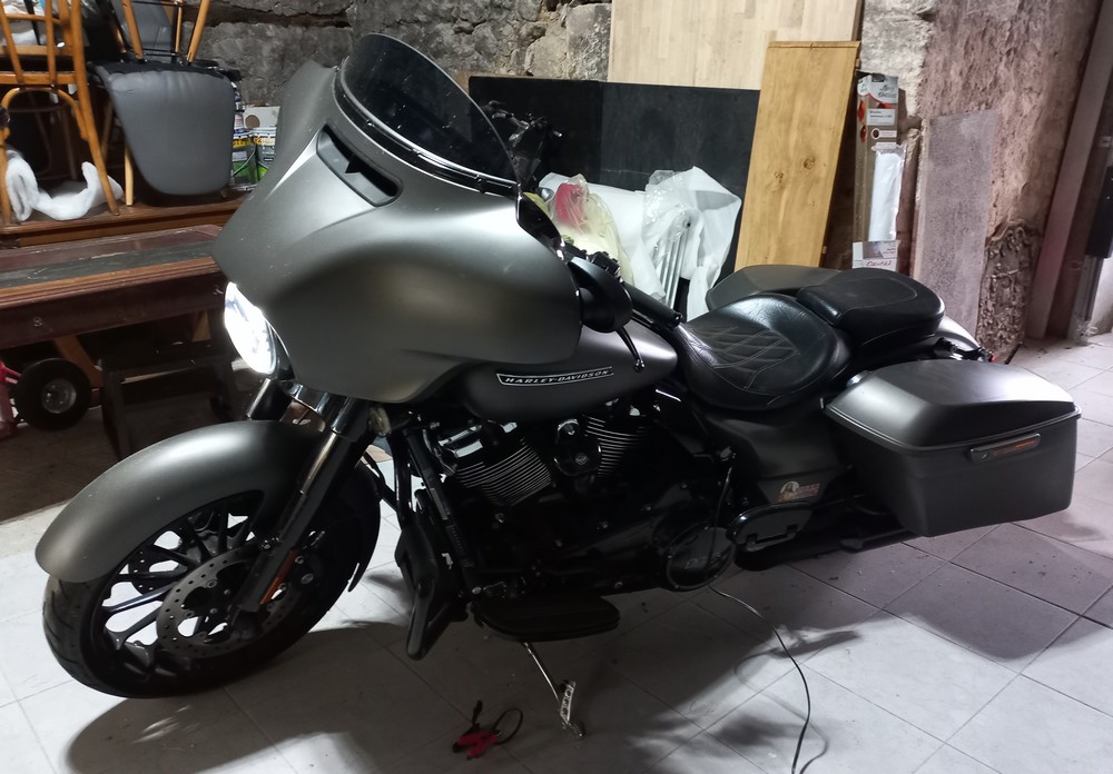 le Street Glide d'Ad33